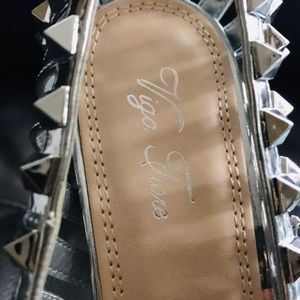 Vigo Fiore | Shoes | Nwb Vigo Fiore Silver Heels Size 75 And 8 | Poshmark